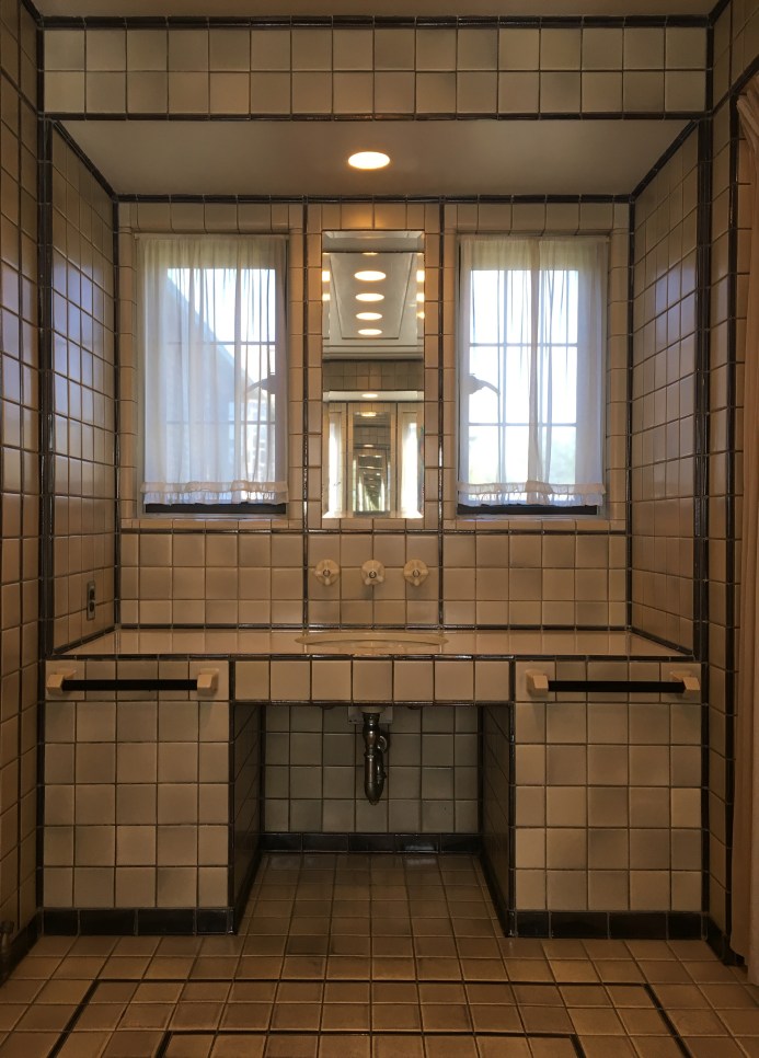 Vitrolite: Better than Marble | Cranbrook Kitchen Sink