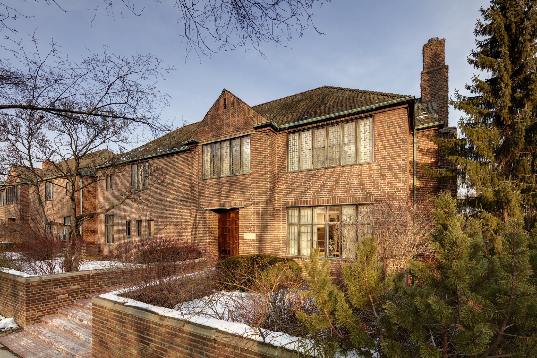 Step-back with a Peacock | Cranbrook Kitchen Sink